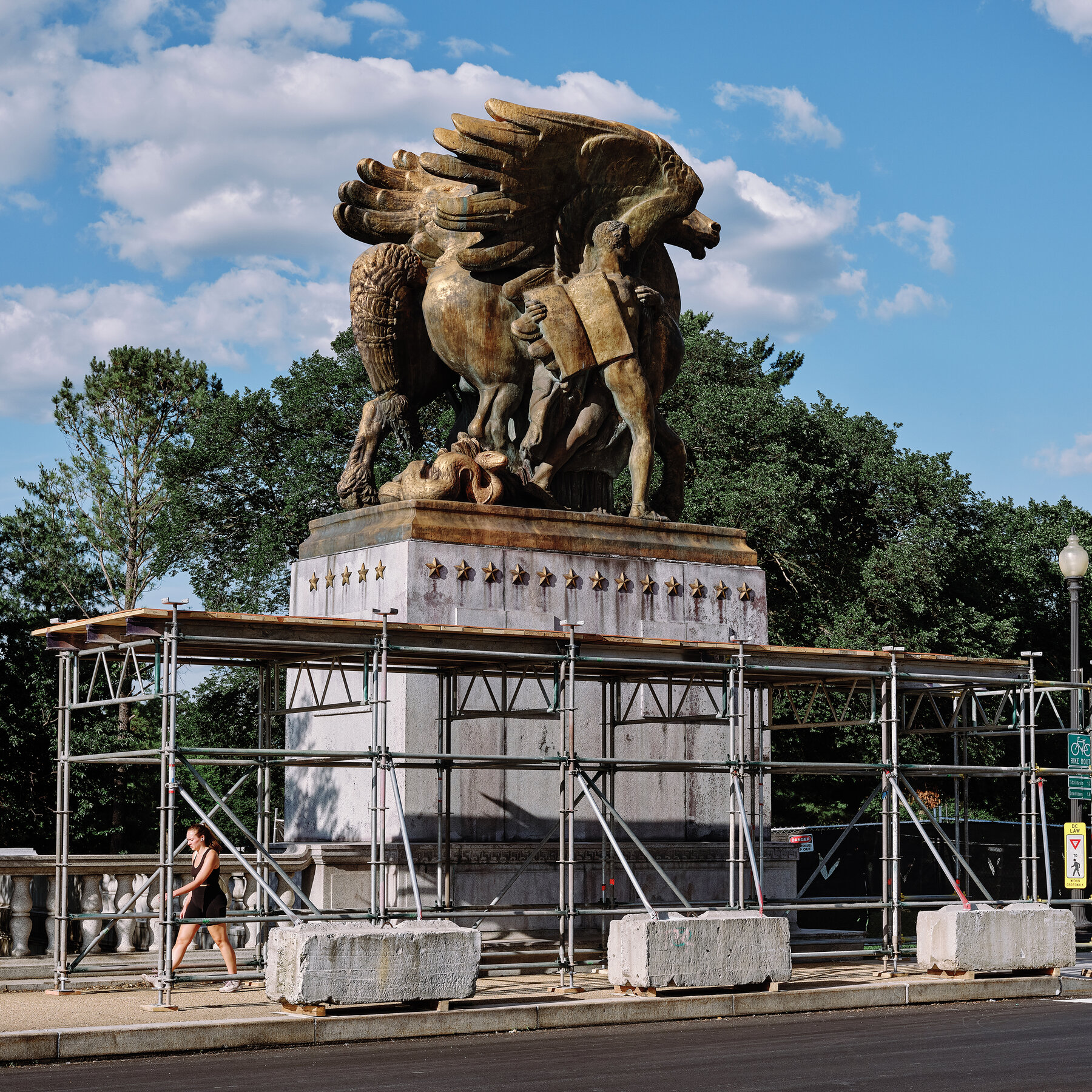 Park Service Awards No-Bid Contract to Cover Bridge Statu...